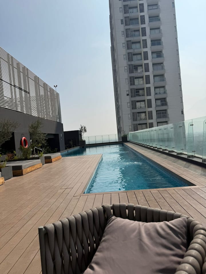 Depa Pal Norte Con Vista Al Paseo Santa Lucía - Monterrey