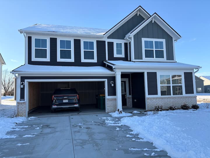 Big House In Small Town - Avon, IN