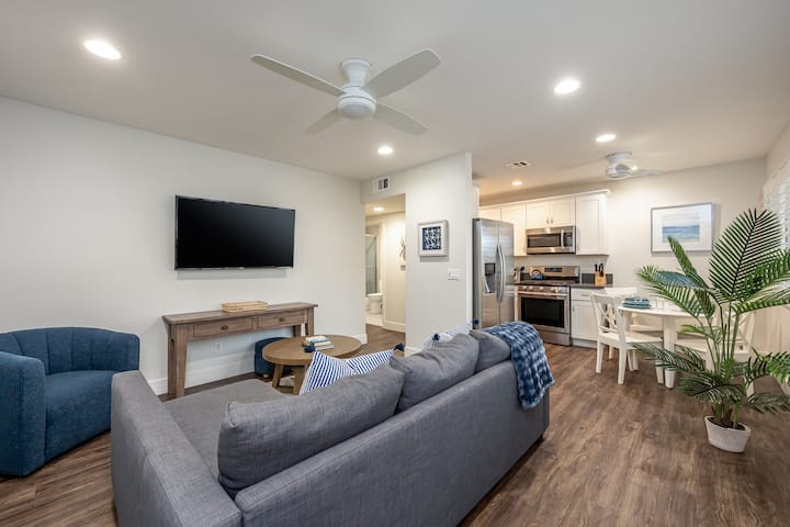 Steps To The Shore – Ground Floor 1br (Unit 3) - Oceanside, Californie