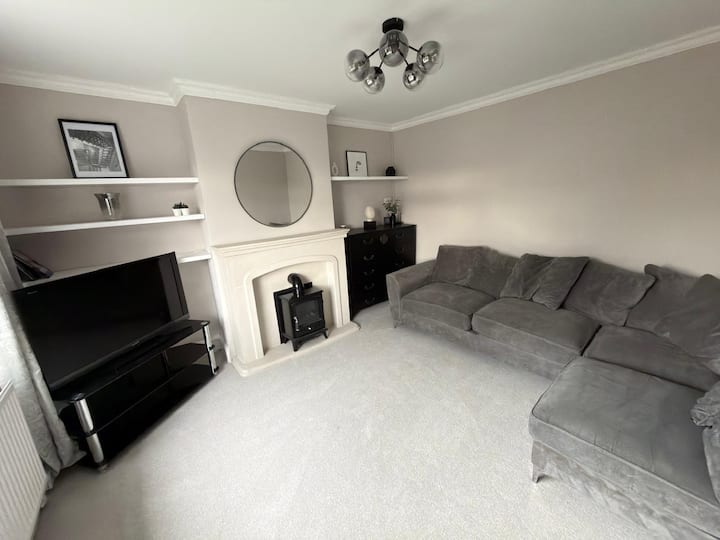 3 Bedroom Semi Detached House In Sale - 