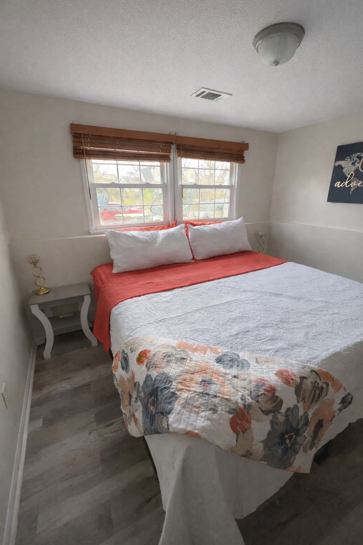 Cozy Waldorf Retreat W/ In-ground Pool | Near Dc - Waldorf, MD