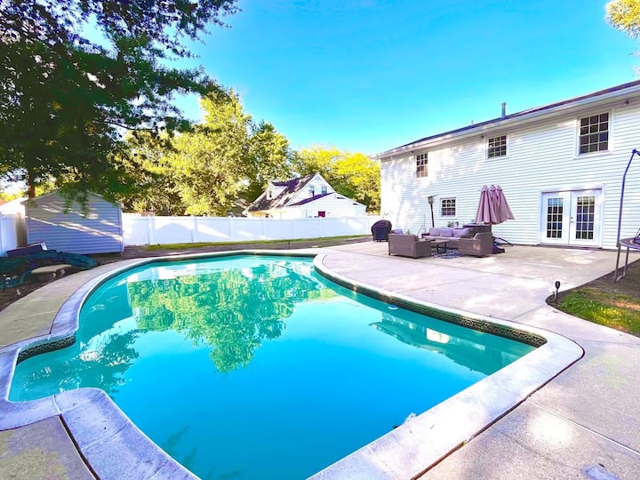 Cozy Waldorf Retreat Luxury Pool Escape Near Dc - Waldorf, MD