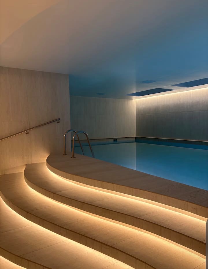 Estudio Con Piscina Y Parqueadero La Carolina - Quito