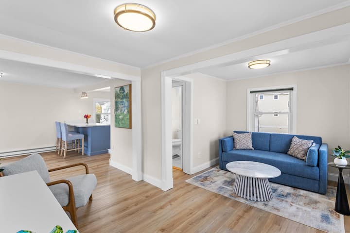 Seacoast Getaway + 2 Beaches + Walk To Boardwalk - Hampton Beach, NH