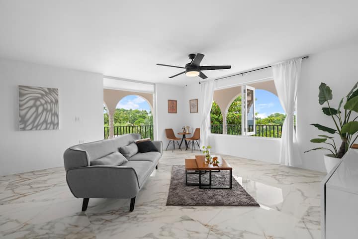 Montmare Exclusive: Luminous Villa & Private Pool - Gurabo