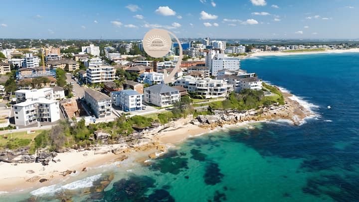 Ground Floor Oceanfront Apartment - Bundeena