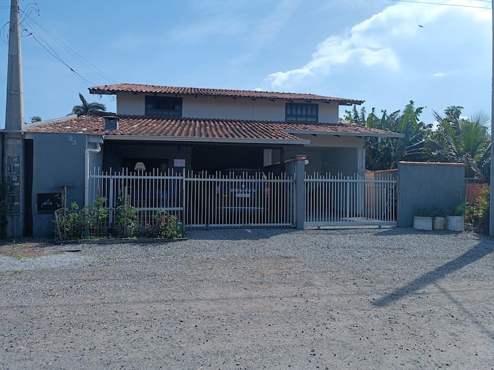 Alugo Casa Por Dia, Uns 500 Metros Da Praia. - Barra Velha
