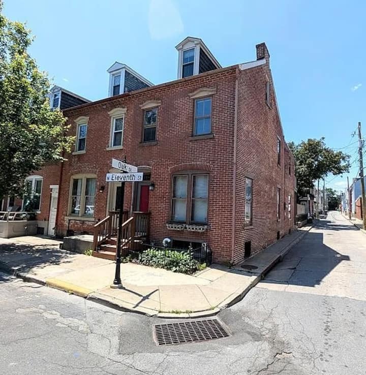 Spacious, Historical Oasis In Center City - Allentown, PA