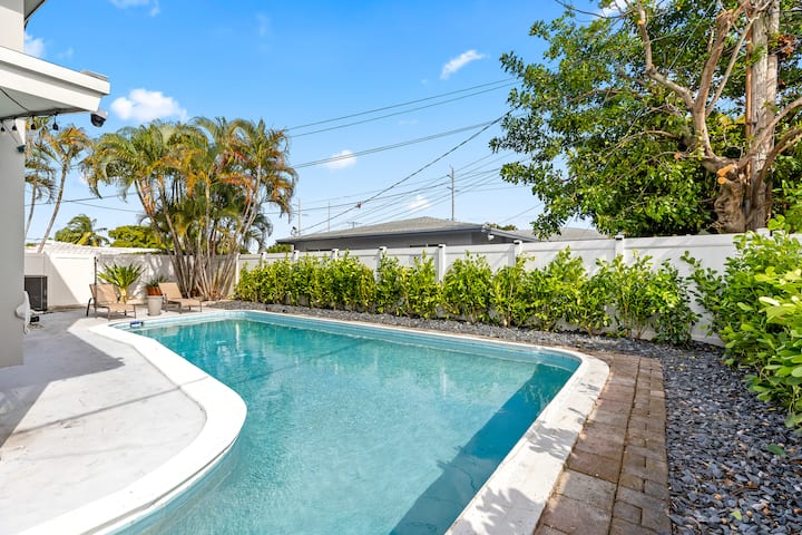 Cozy Duplex#2|10 Min To Beach & Restaurants | Pool - Fort Lauderdale
