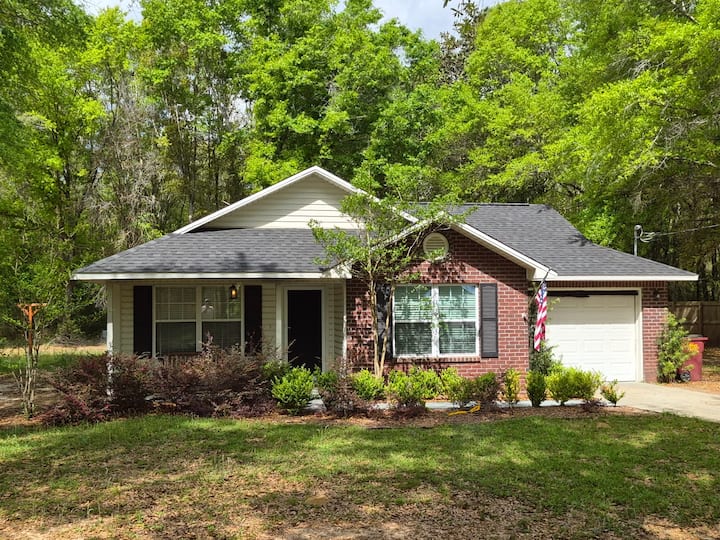 Charming Home In Milton - Milton, FL