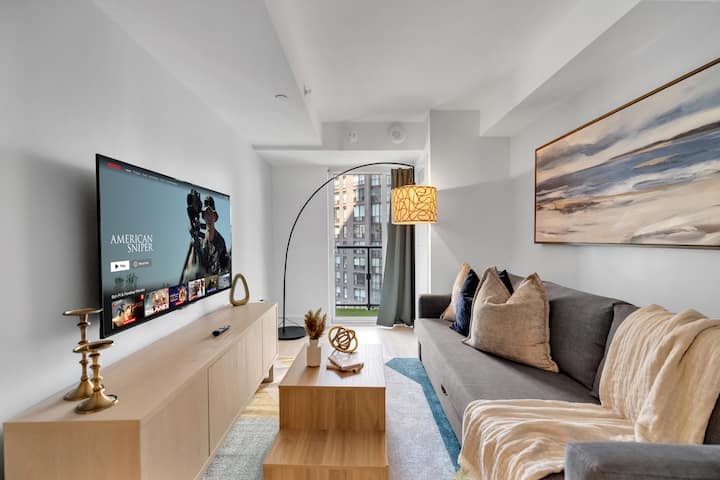 Cozy Yorkville Studio | Sleeps 4 + Parking - Toronto