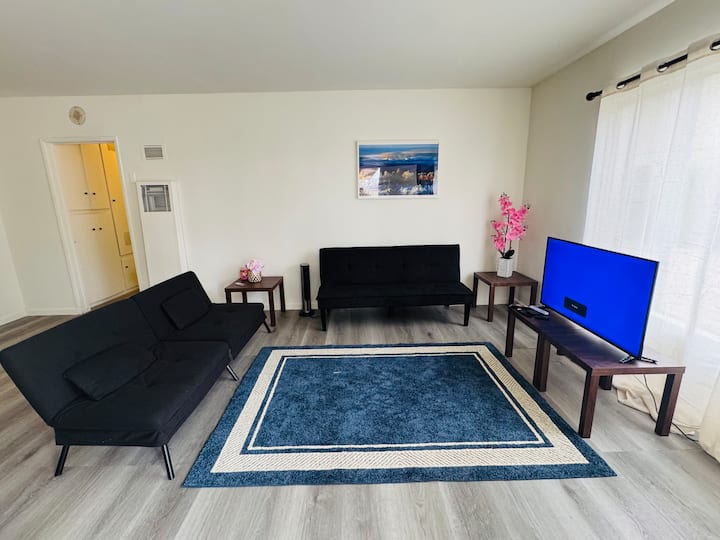 559c 2b2b - Upland, CA