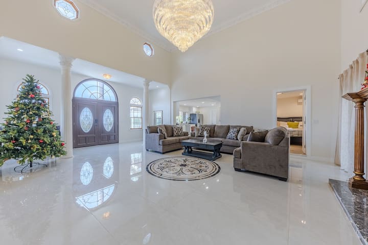 Sunset Hacienda Escape | Mountain View | - Hacienda Heights, CA