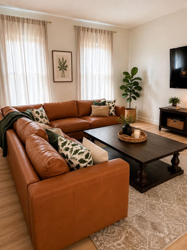 Renovated South Park Home Minutes From Everything - University of Dayton, Dayton