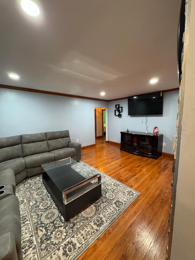 Near JFK, Beautiful Long Island neighborhood - Houses for Rent in ...