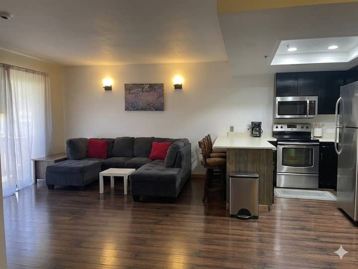 Steps To Park City Ski Lifts | Hot Tub | Sleeps 4 - Park City, UT