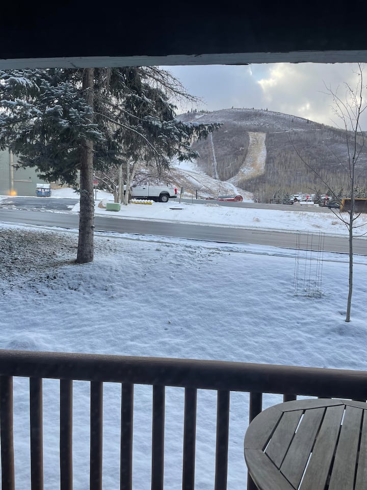 Steps To Park City Ski Lifts | Hot Tub | Sleeps 4 - Park City, UT