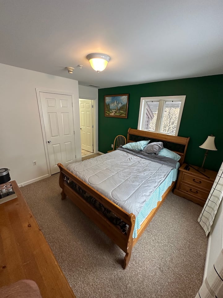 Hunter Mountain Apartment Ski In/out - Phoenicia, NY
