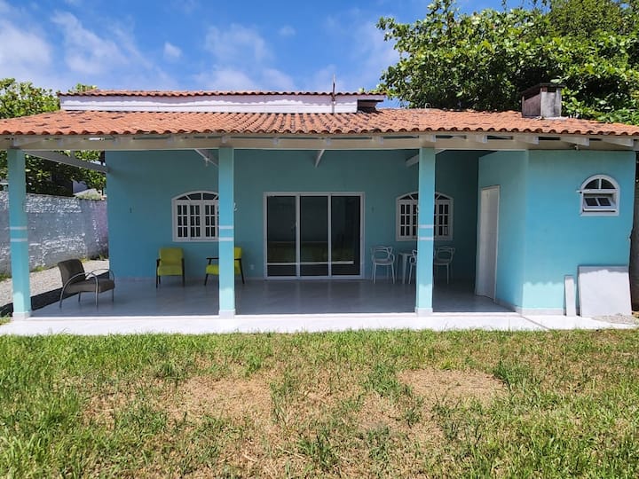 Casa Com áRea Externa Ampla E Churrasqueira - Itapoá