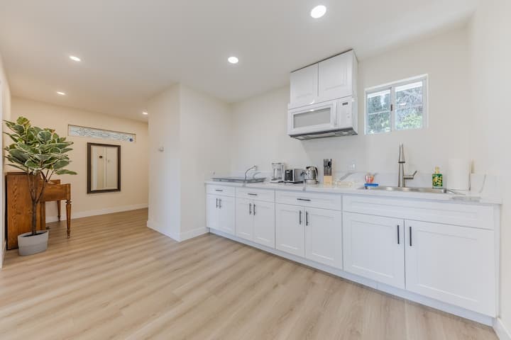 Hilltop Hacienda Heights | 3br Home | Unit 4 - West Covina, CA