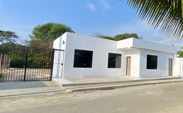 Departamento En Canoa, Manabí - 