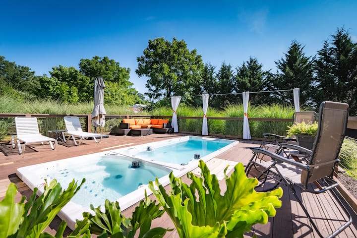 The Lilypad - Pool & Hot Tub Open Year Round! - 費耶特維爾