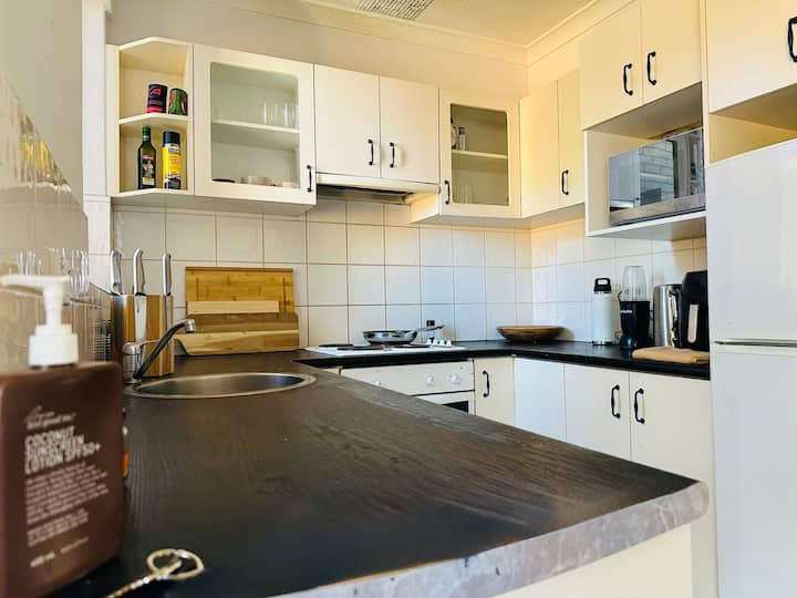 Cosy Central 2br: Walk To Beach, Free, Parking - Perth