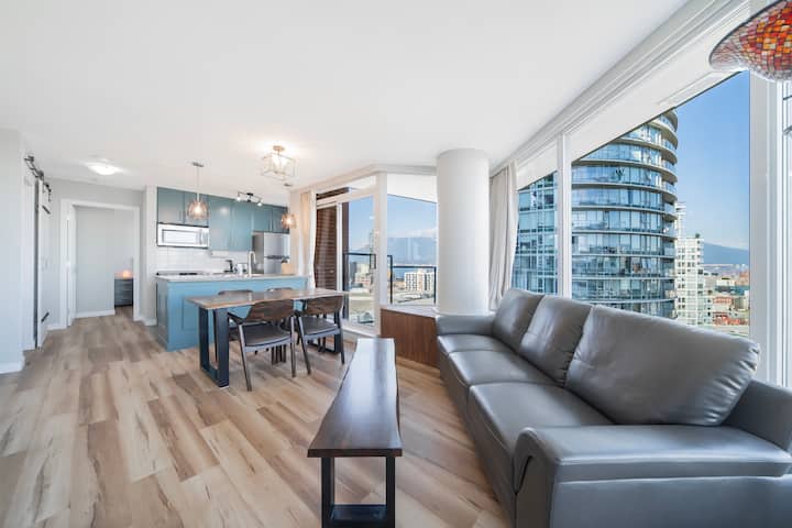 Modern Downtown 3-bedroom Apartment·free Parking - Vancouver