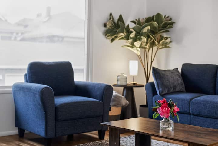 King Bed | Walk To It All! Stadium District - Fife, WA