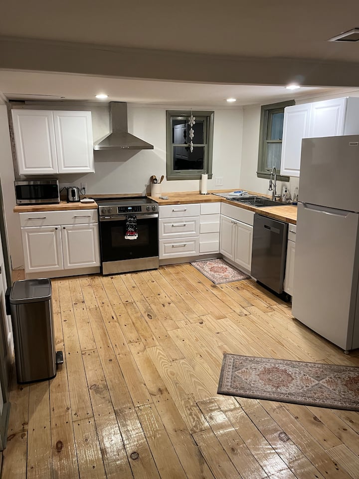 Cozy Stay Near Jiminy Peak & Bousquet Mountain - Pittsfield, MA