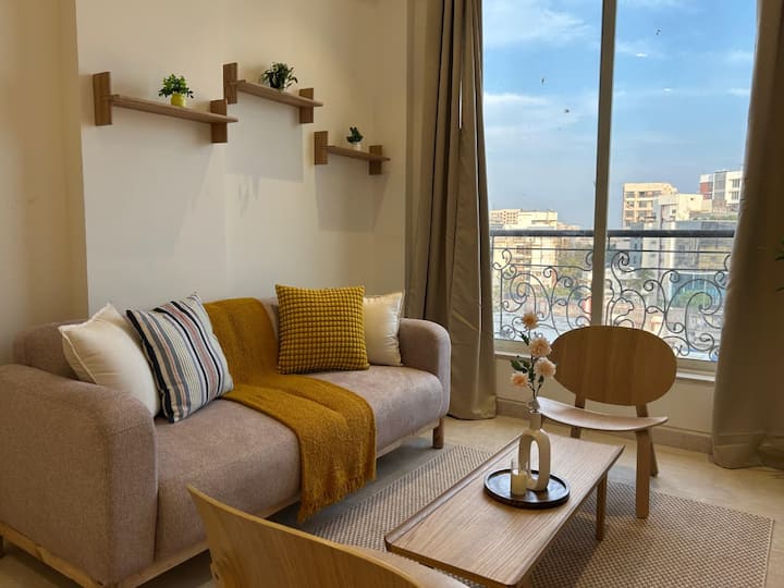 Japandi 3bhk 20 Mins Juhu Tv Wi-fi Clean Market - Mumbai