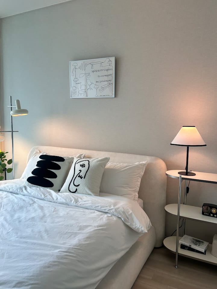 [미드하우스] 무료주차 장박할인 | 동탄역 삼성전자 타임테라스 | 비즈니스 여행 - 구갈동