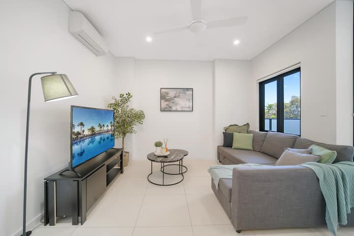 2br | 2bath | Ensuite | Free Parking | 3 Air Con - Burwood