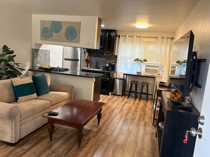 Cozy Stay Near Apple & Shopping - Santa Clara, CA