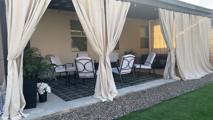 Modern Vibes & Hot Tub Nights / Westside Ep! - Santa Teresa, NM