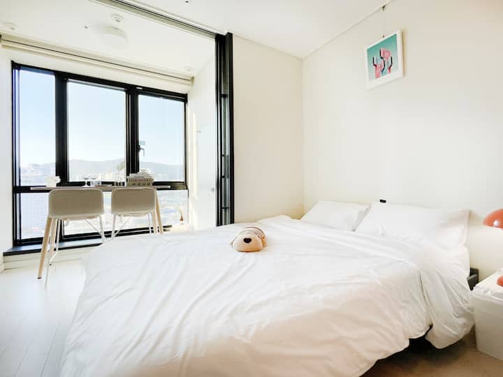 Mzstay 서면 ! #서면역 #고층 View #깔끔 #신축 #Netflix - Busan