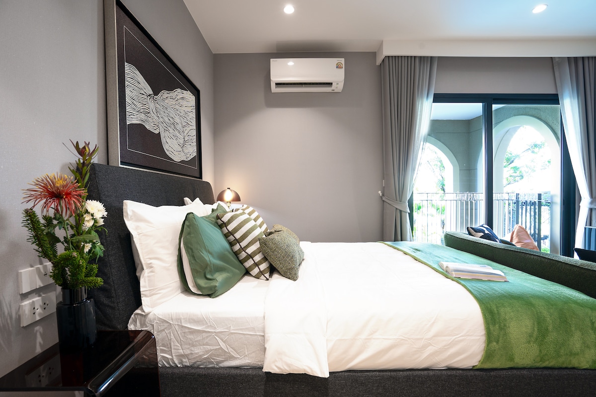 Studio with a balcony in Title Legendary. BangTao - Apartments for Rent ...