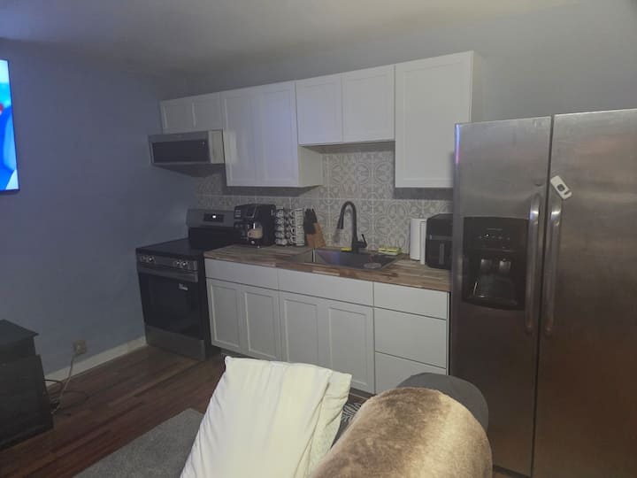 Private Suite In The Middle Of Town - Fort Smith, AR