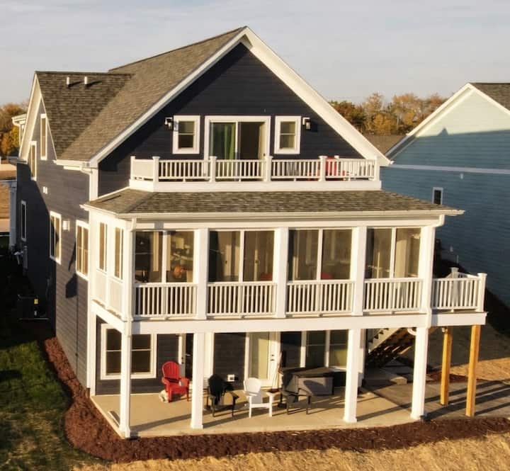 Amazing Waterfront Views At Heritage Harbor - Illini State Park, Marseilles