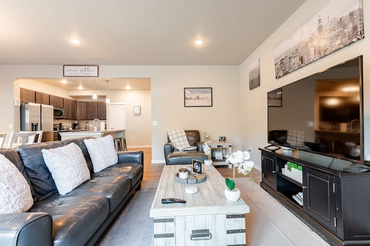 Charming 3 Bedroom House - Colorado Springs, CO