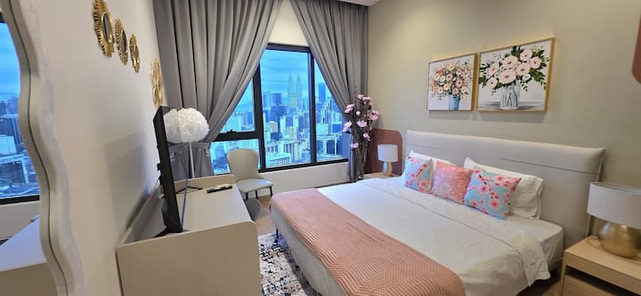 Lucentia|sakura Jr Suite Facing Klcc|infinity Pool - Kuala Lumpur