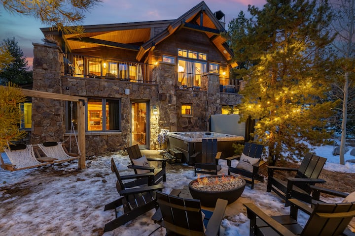 *New* 15 Stage Stop | Hot Tub | Sauna | Sleeps 18 - Keystone, CO