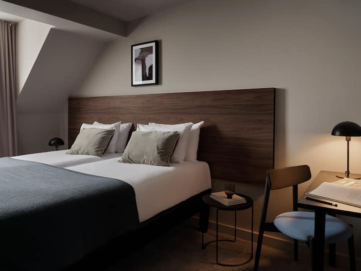 Comfy Room With Twin Beds In Kensington - Chelsea