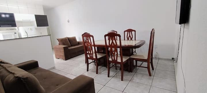 Casa Luxo Para Até 8 Hóspedes Com Churrasqueira - Bauru