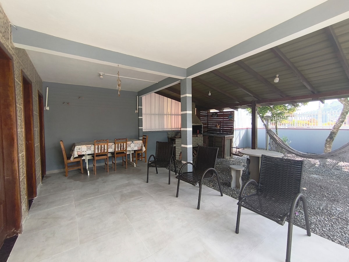 منزل من طابقين على بعد 1000 متر من البحر، بارا فيلها، جناح + 2 - منازل ...