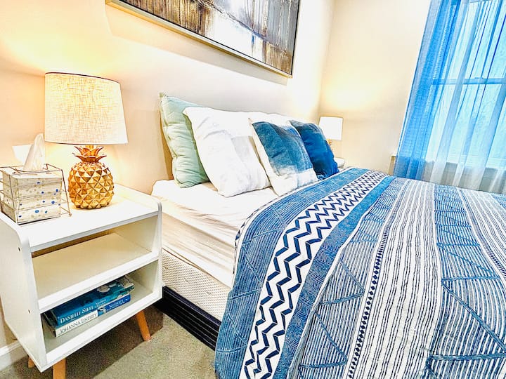 Cozy Room With Private Bathroom/pool/spa - Bucks County, PA