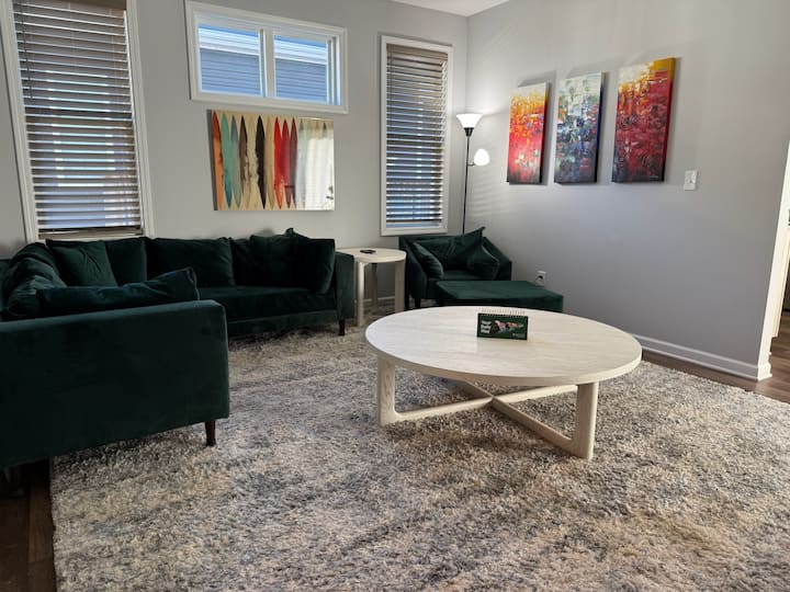 A Cozy Home That Is Perfect For Work & Relaxation! - Clayton, NC