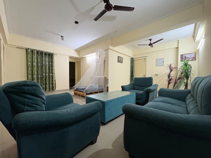 Emerald Heights – Spacious 3bhk Stay- Rajnagar Ext - Ghaziabad