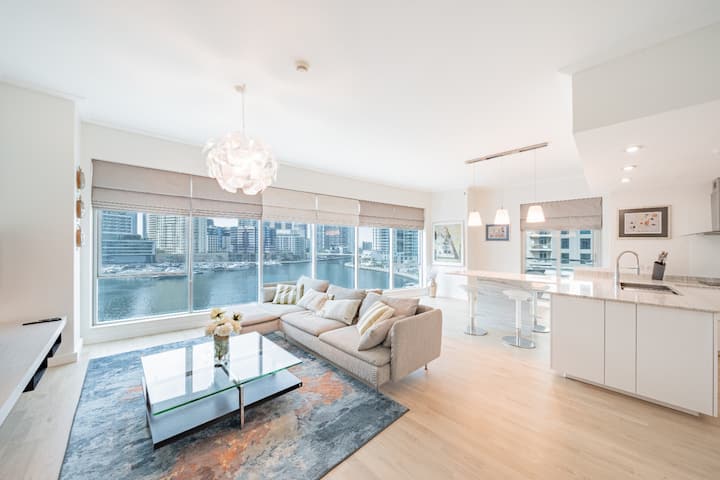 Splendid Marina Views | 2 Bed Flat | Only Stays - Dubai