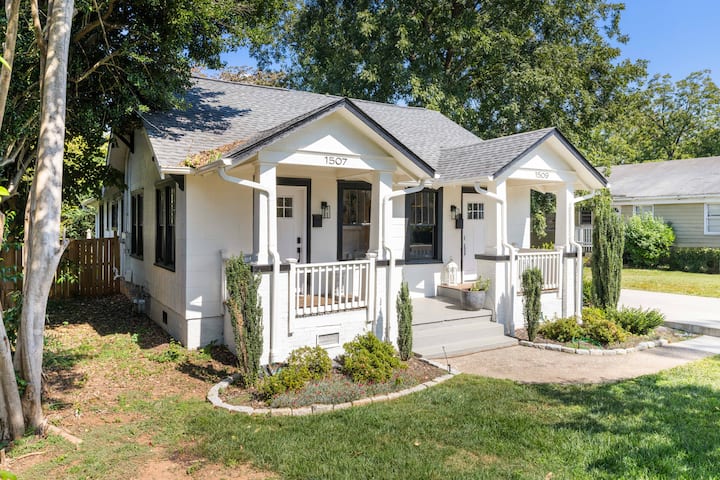 Cozy Plaza Midwood Bungalow | Near Noda | Uptown - Charlotte